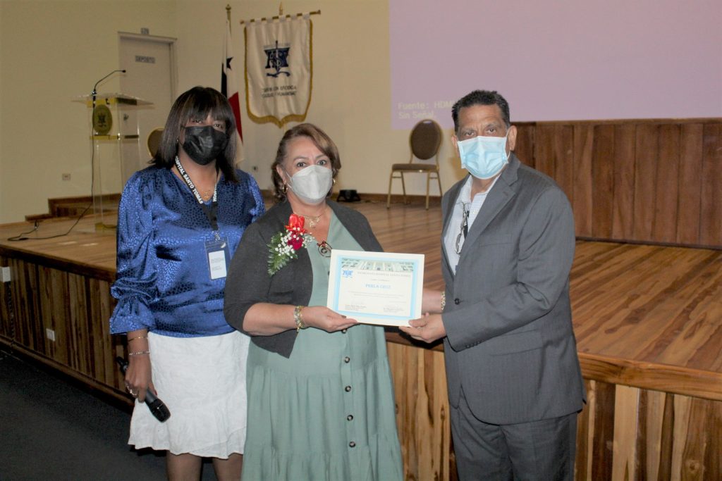 HST celebra Día de la Secretaria – Hospital Santo Tomas