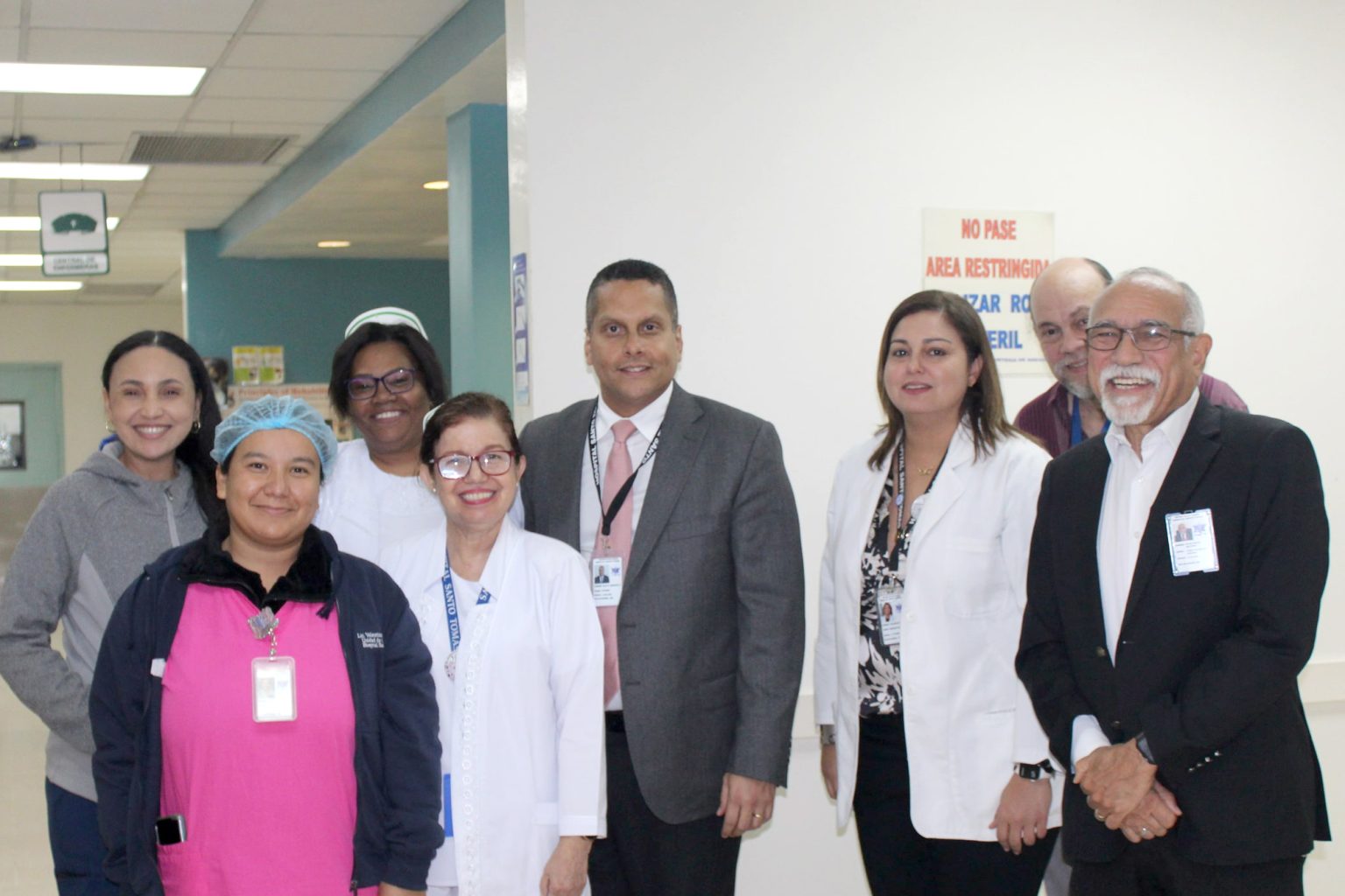Dr. Julio Sandoval Presidente del Patronato Recorre el HST – Hospital ...